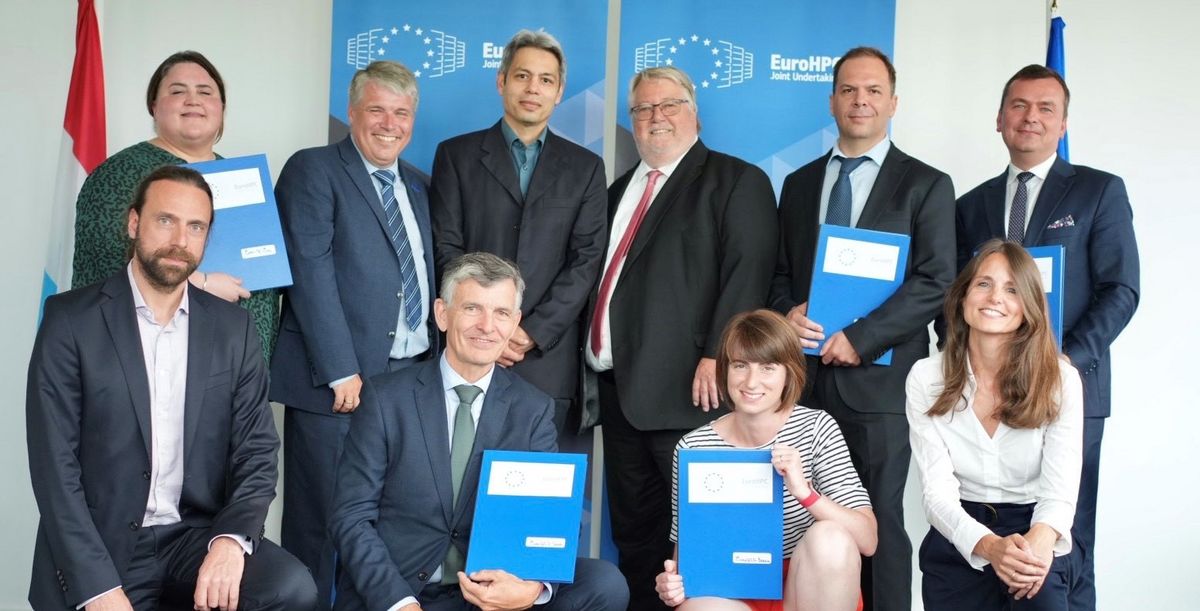 LRZ to Host One of Six First European Quantum Computers: Gauss Centre ...