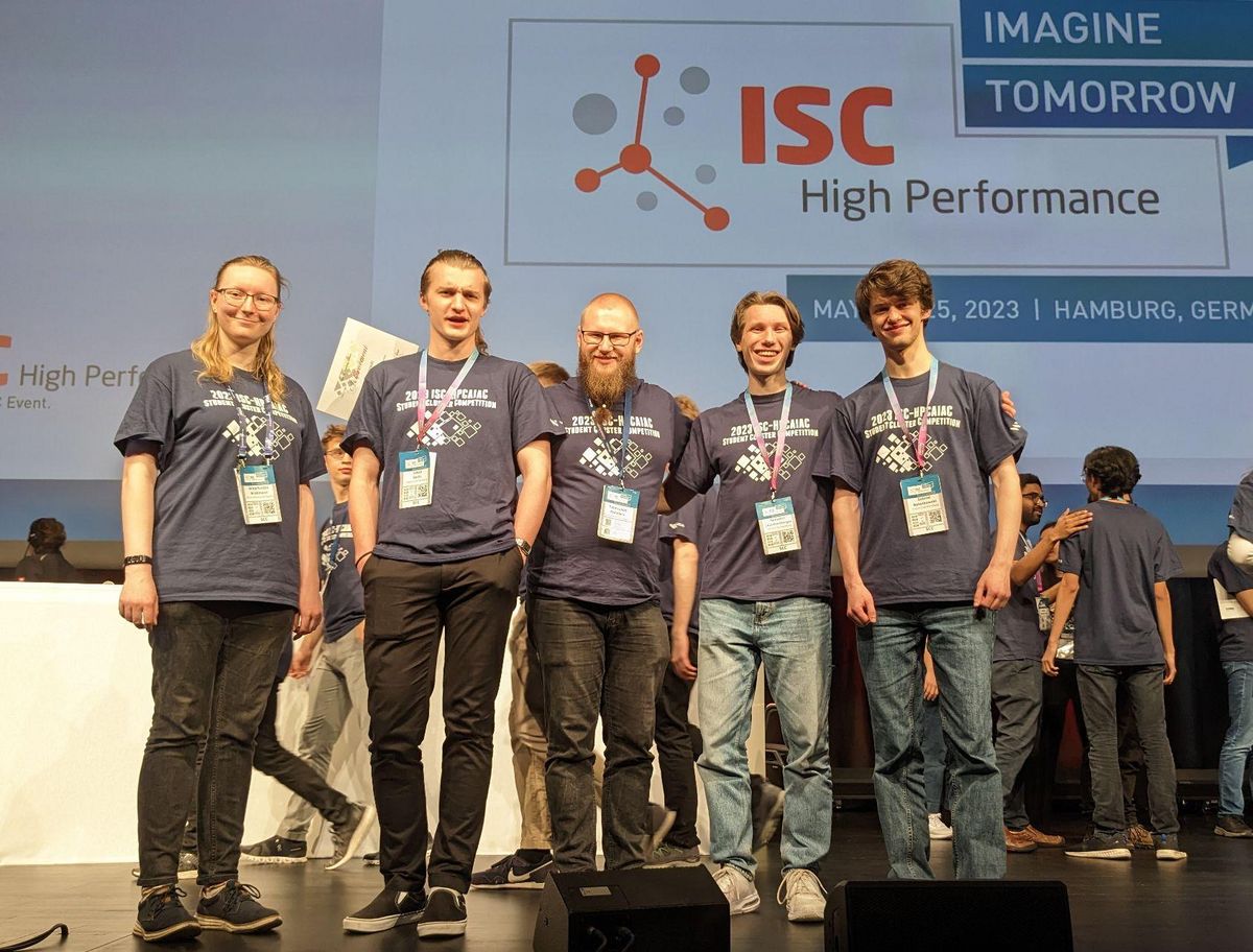GCS-Supported Undergraduate Team ELBE Competes, Gains HPC Skills at ...